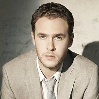 Iain De Caestecker - Movies, Biography, News, Age & Photos | BookMyShow