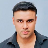 Ravinder Kuhar - Movies, Biography, News, Age & Photos | BookMyShow